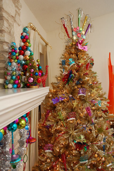 5 easy ways to turn your Christmas tree into a New Year tree | funzone.am